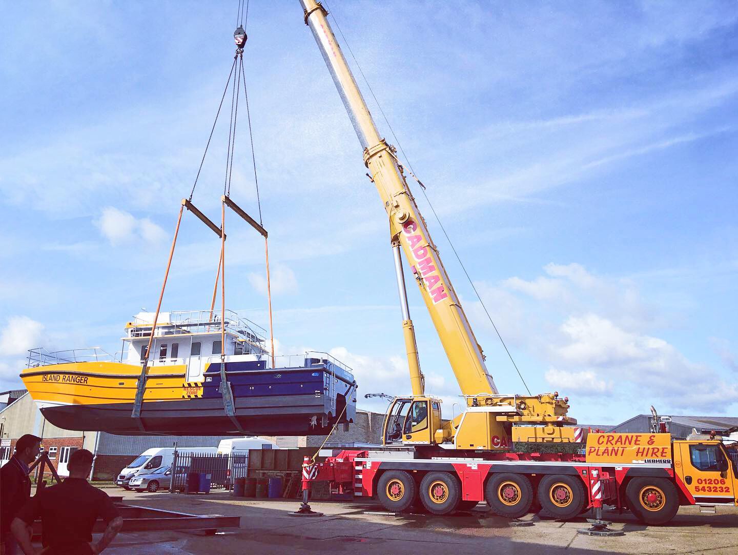 Catamaran Boat Lift | News | Cadman Cranes
