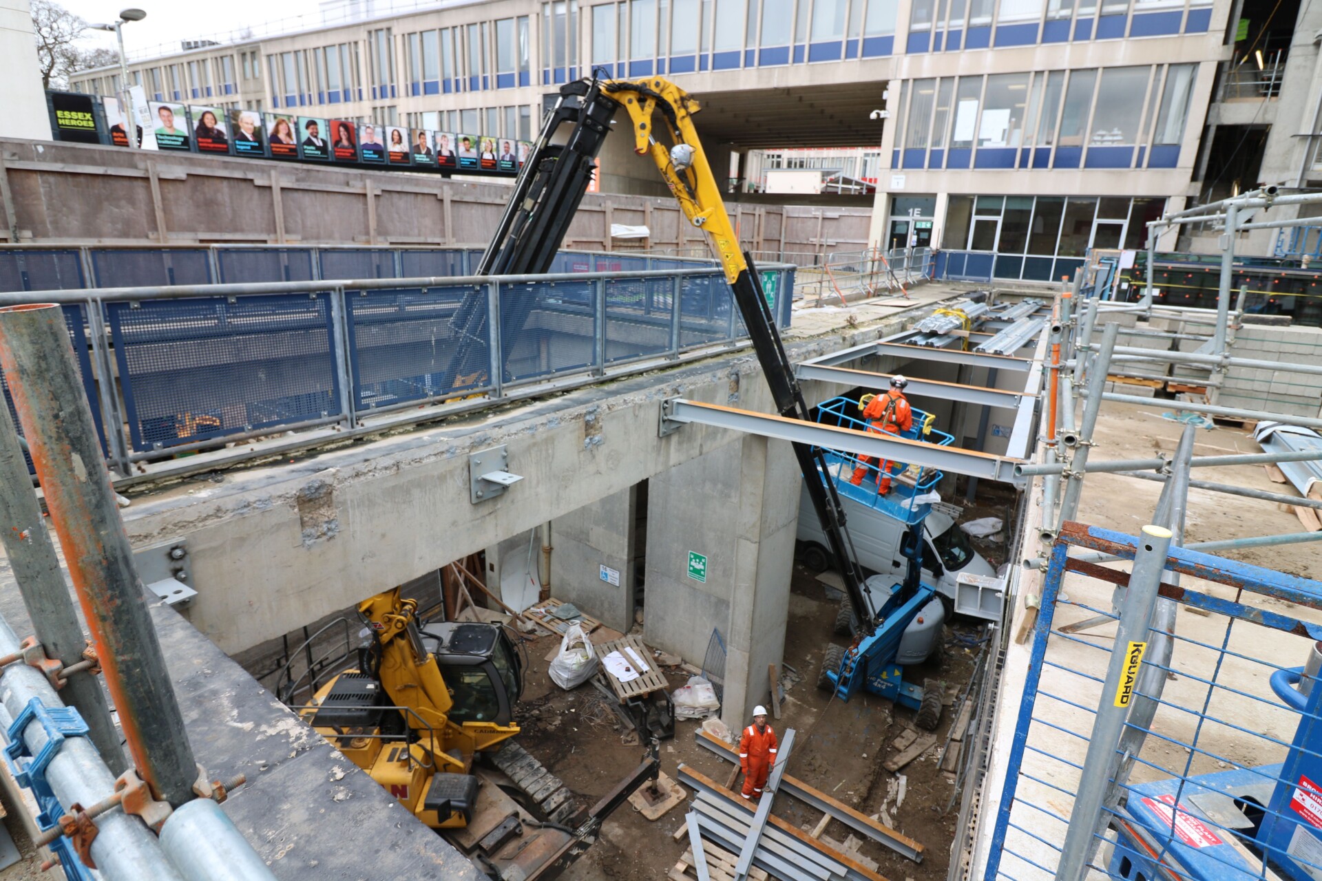 A Tight Squeeze for the Compact Crawler | News | Cadman Cranes