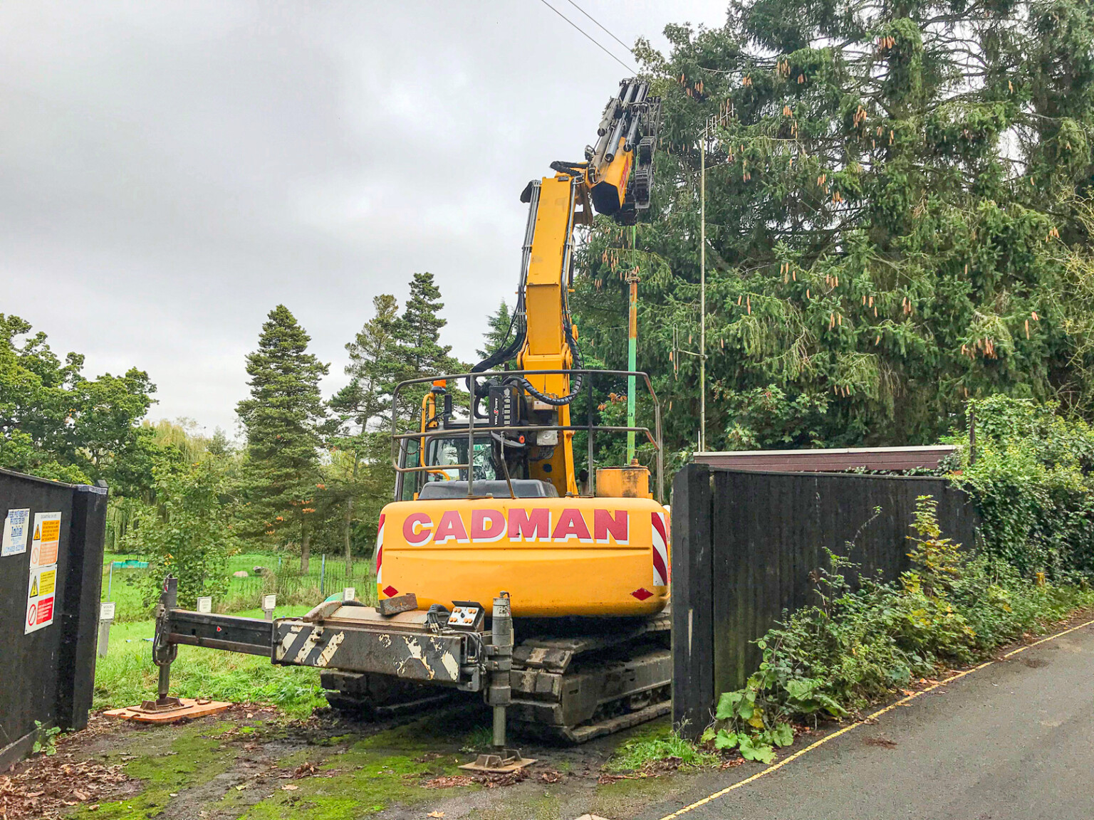 Mini Crawler Crane Hire | All Terrain, Outdoor & Indoor Crane