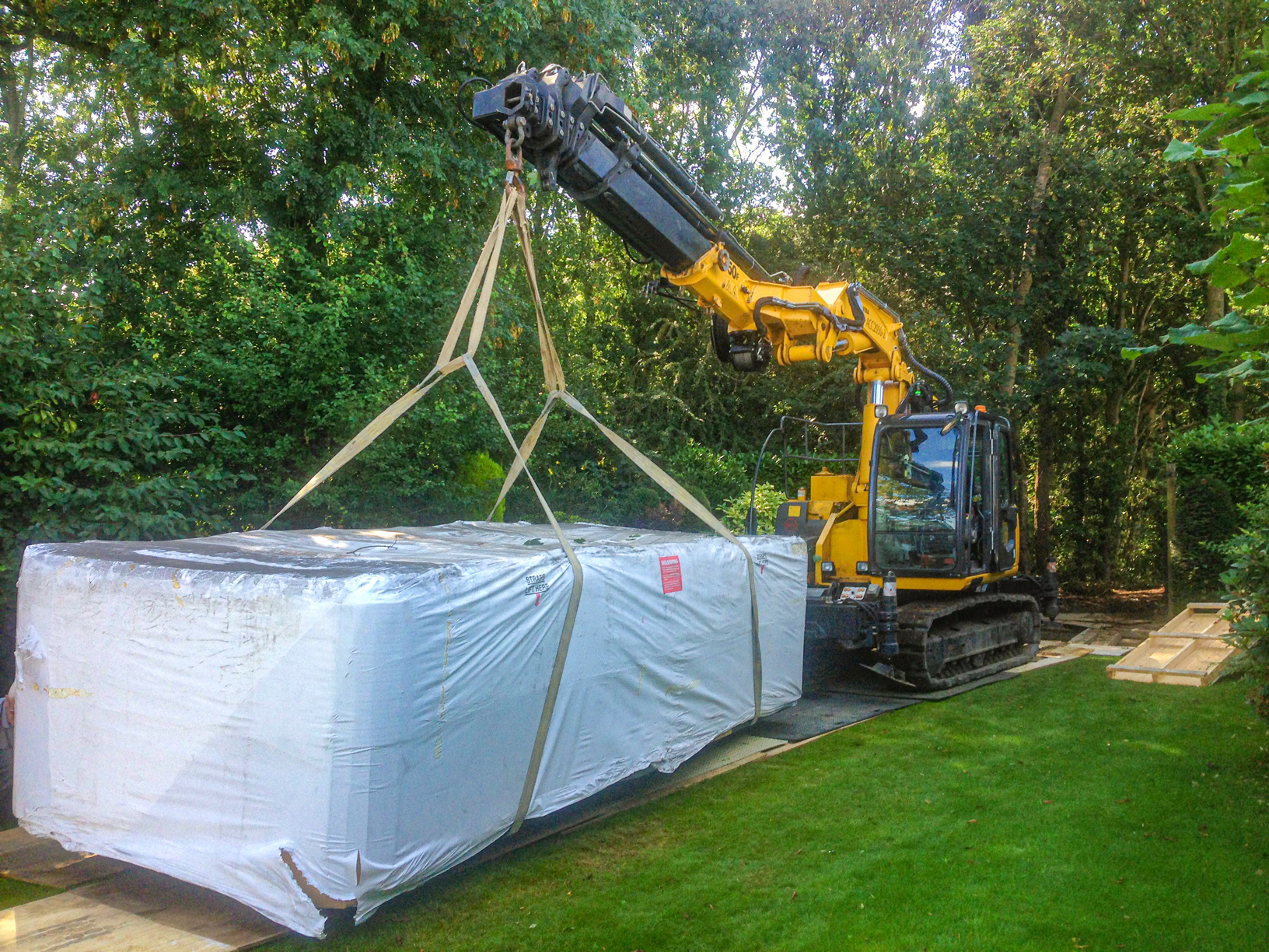 Domestic Crane Hire | Cadman Cranes | Mobile Crane Hire
