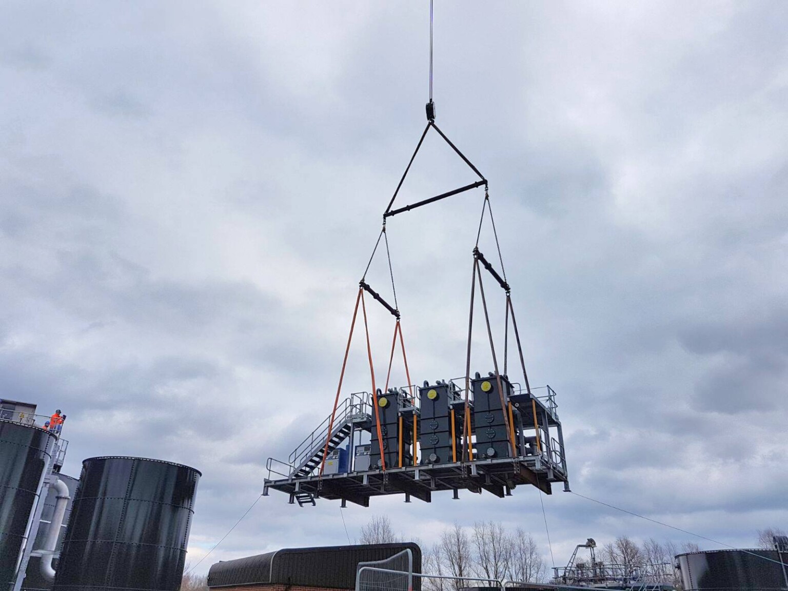 Specialist Lifting Equipment UK | Special Lifting Services | Cadman Cranes