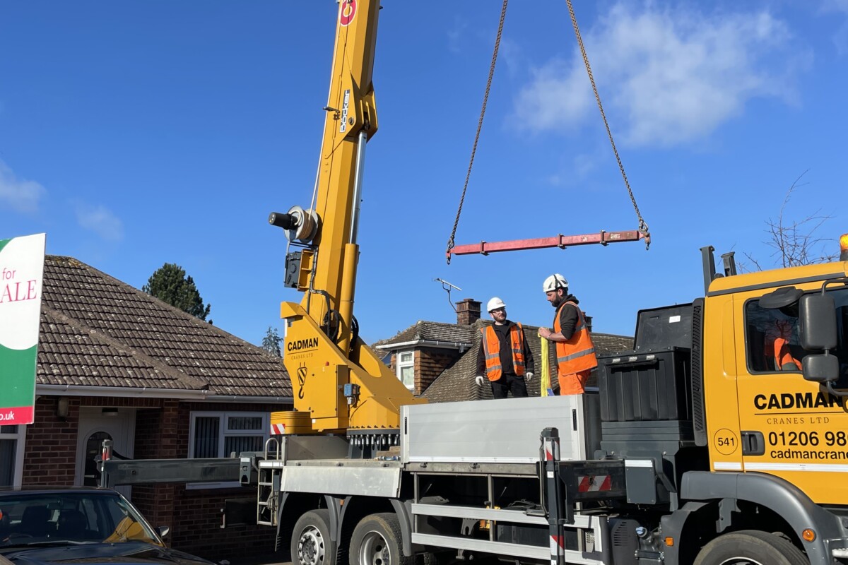 Cadman Assist in Classic Car Lift | News | Cadman Cranes