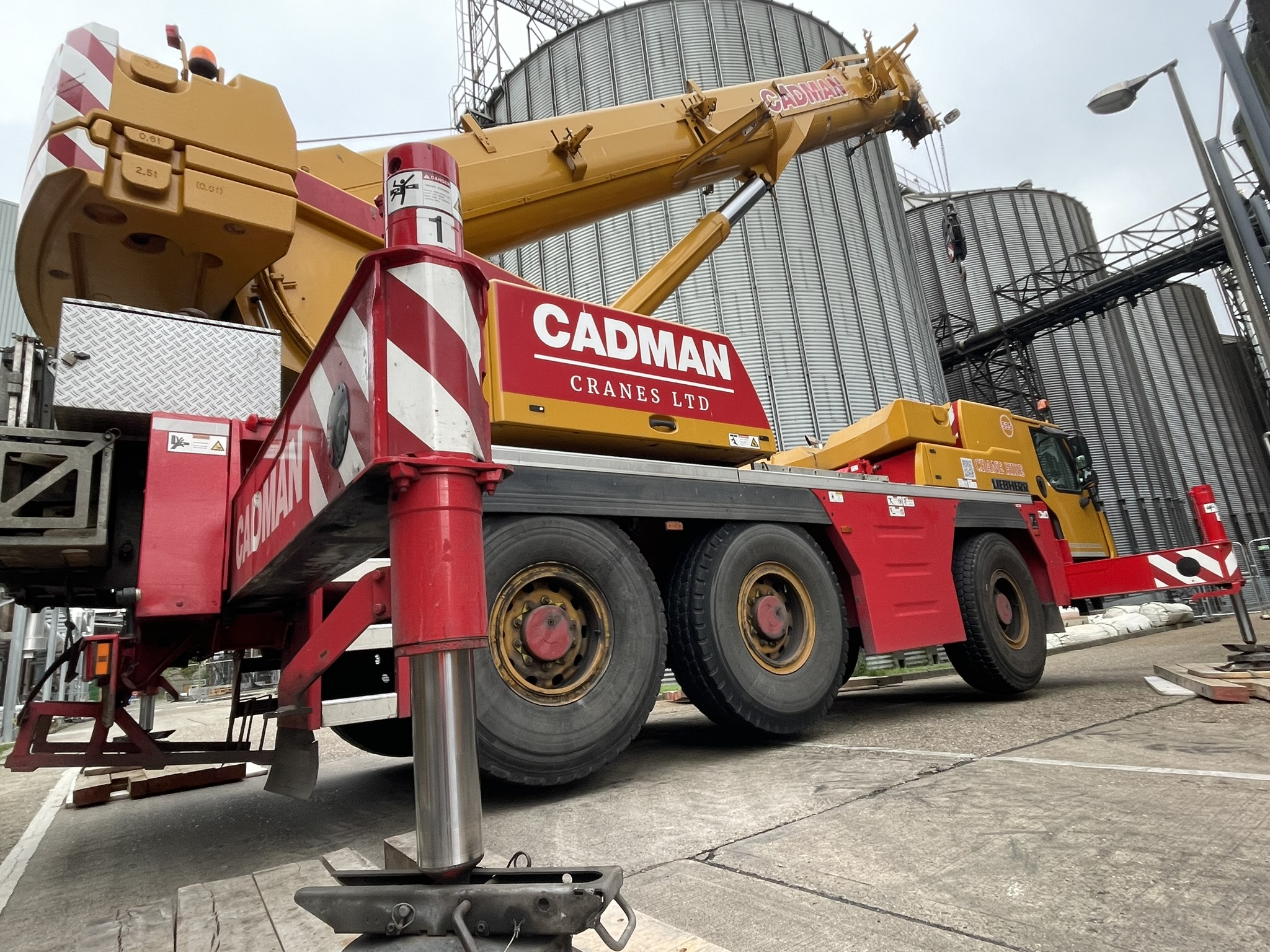 Crane Hire & Contract Lifting Solutions UK | Cadman Cranes